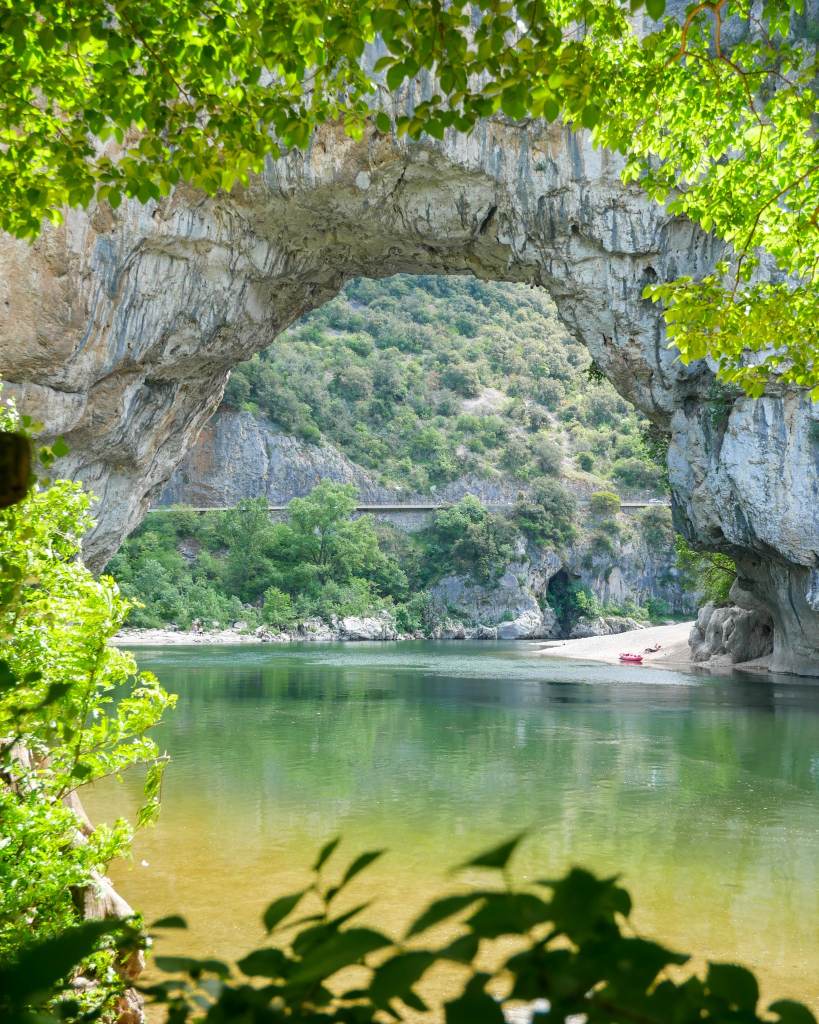 Que voir dans le sud de l’Ardèche près de Vallon-Pont-d’Arc ? Nos 6 ...