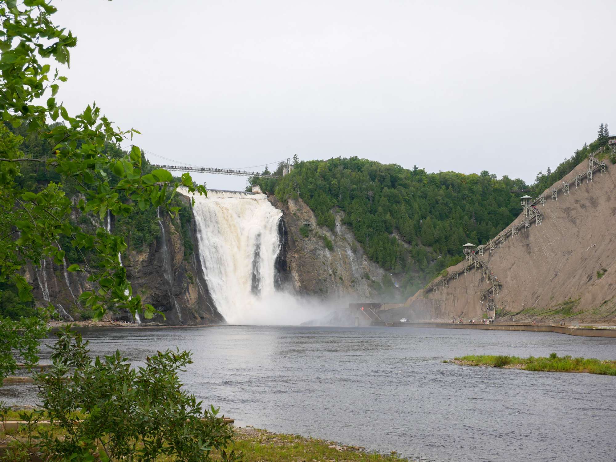 La Chute Montmorency à Quebec : une belle alternative aux Chutes du ...